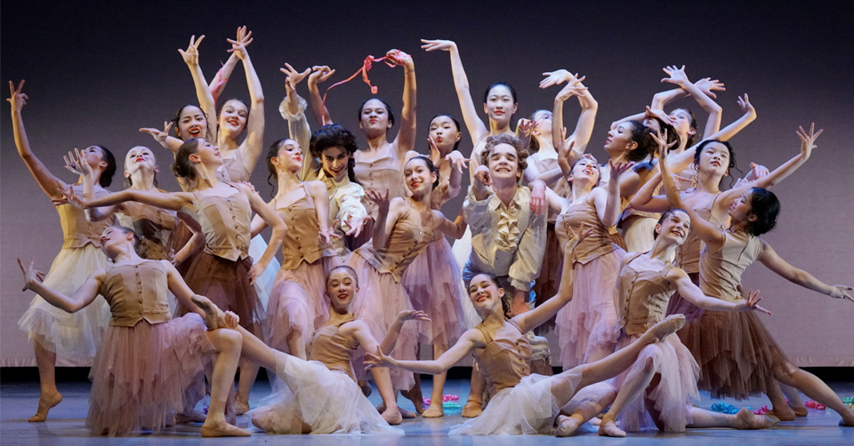 Article | Corps de ballet Show | École supérieure de ballet du Québec